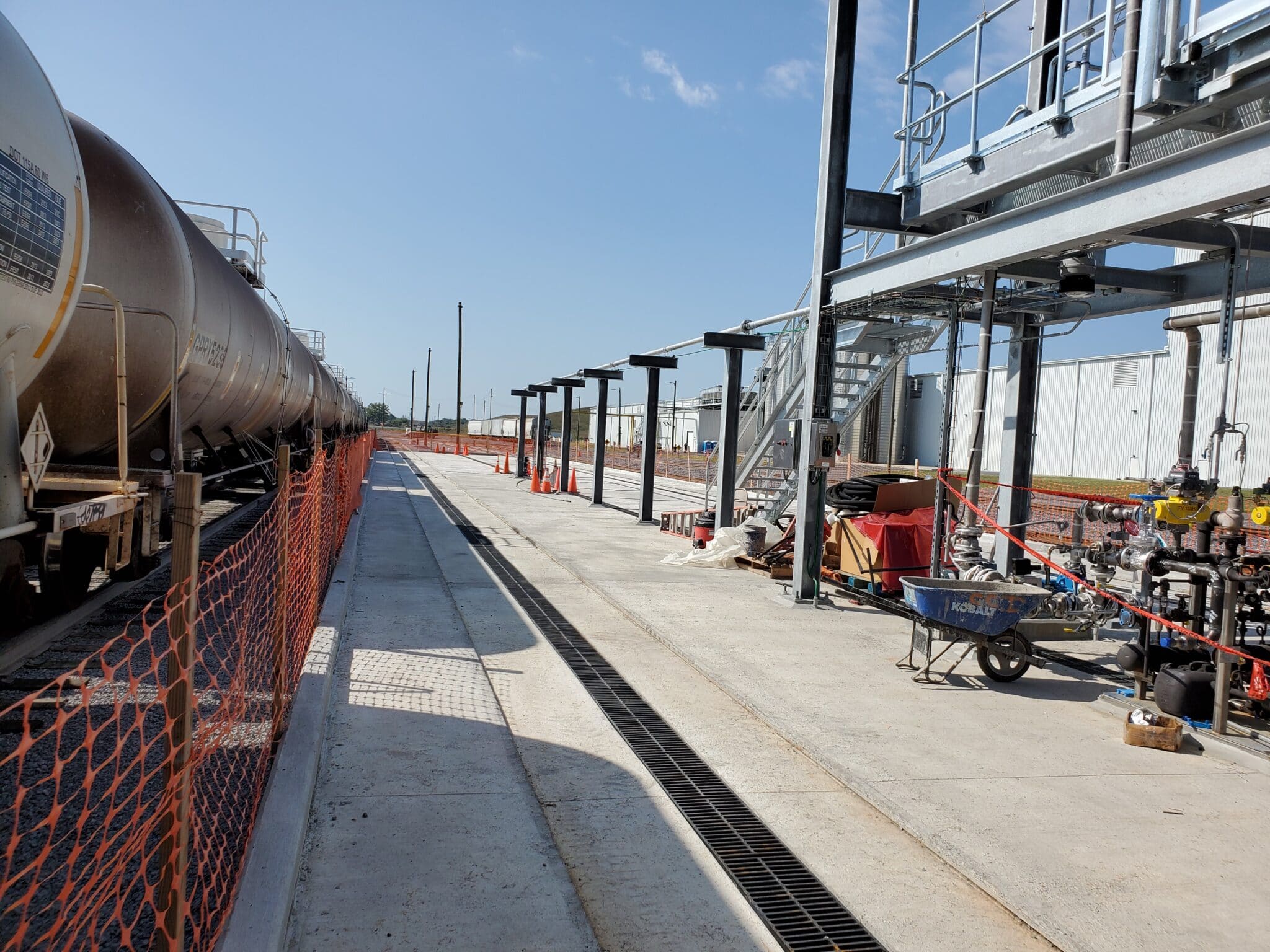 How Does a Trench Drain Work? - Eric'sons Manufacturing